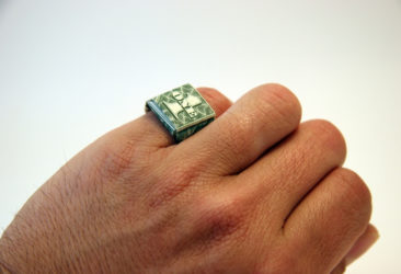 How And Why To Wear A Signet Ring For Men (Quick And Easy Guide)